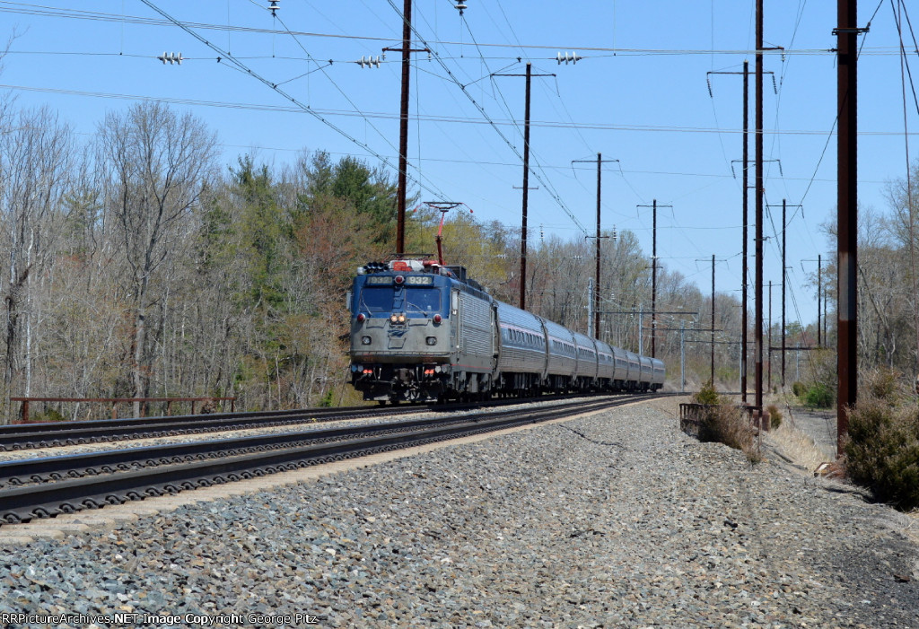 Amtrak train 125(24)